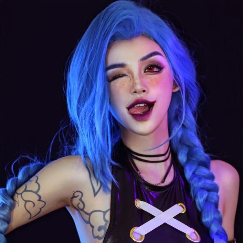 How Cosplay Contact Lenses Bring Characters to Life – EYESFAV